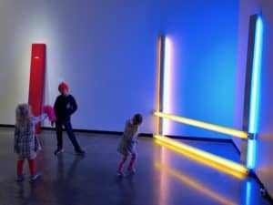 21 new ways to make the art museum with kids fun (for the whole family)